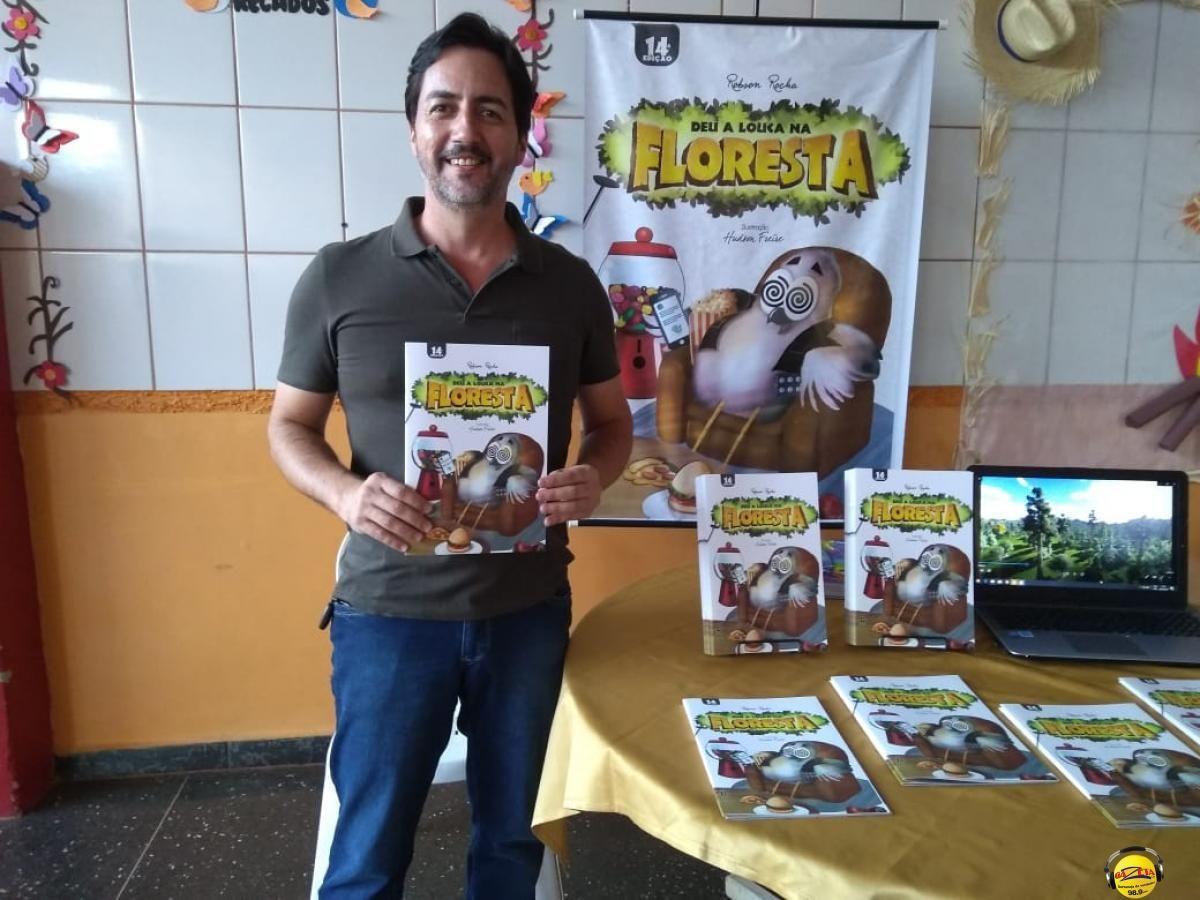 Escritor Robson Rocha lança nova edição de livro infantil publicado em ...